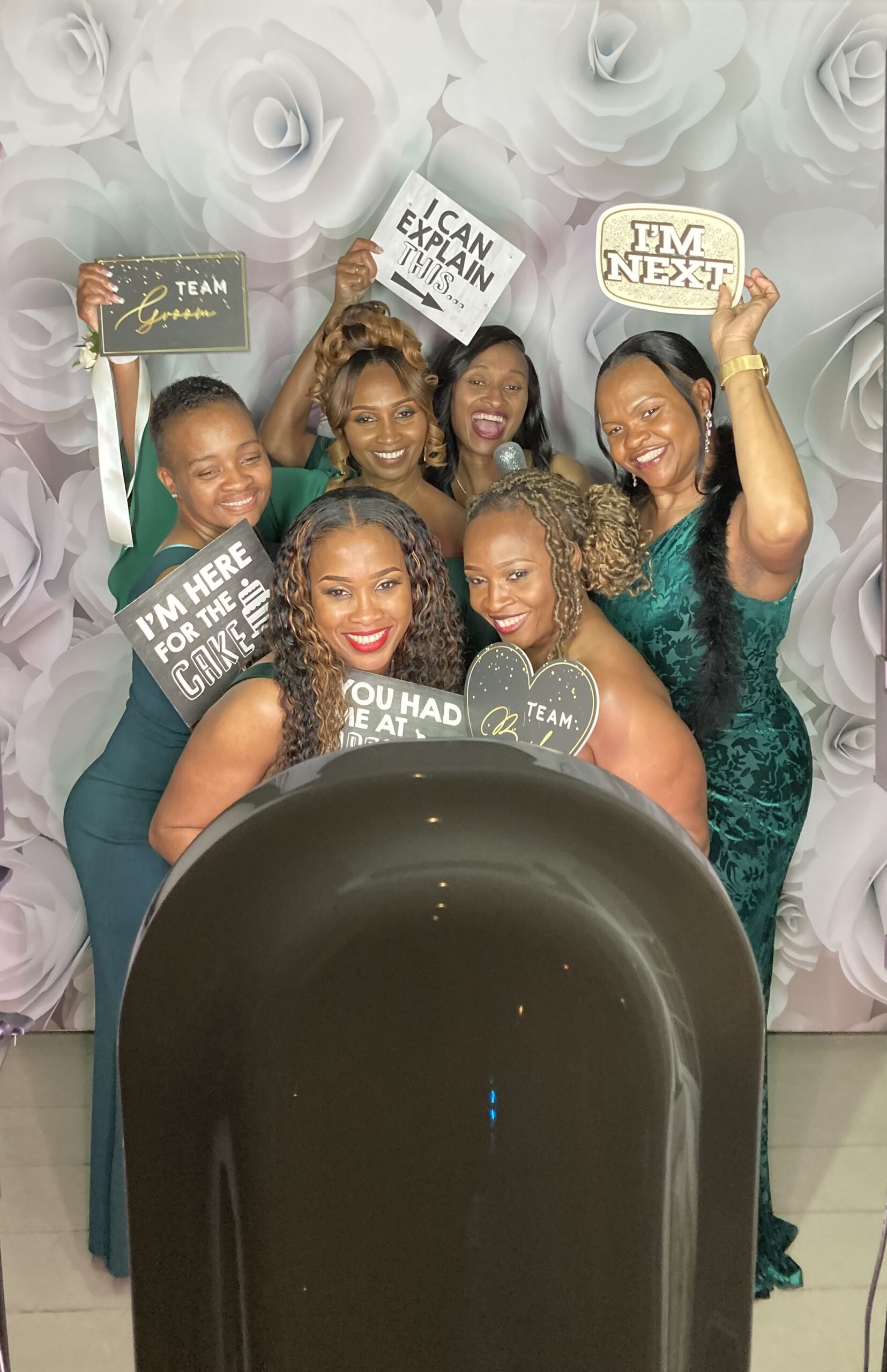 Selfie Love Photo Booth